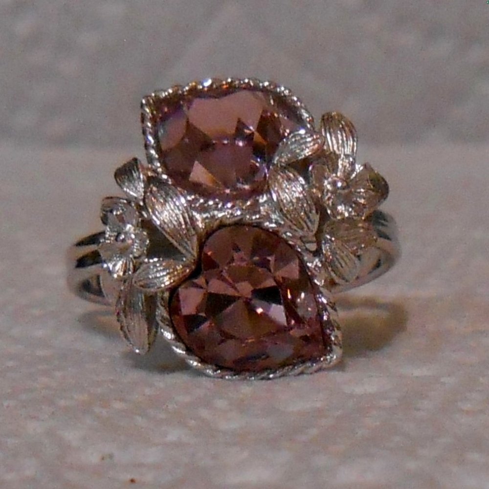 1972 Vintage June Sarah Coventry Love Story Ring - Gem